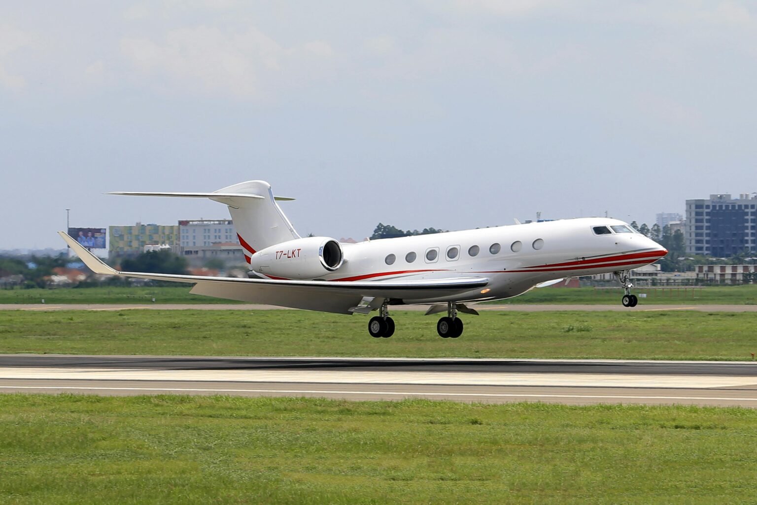 Types of Private Jets: A Guide for Jet Enthusiasts - jetfounder.com